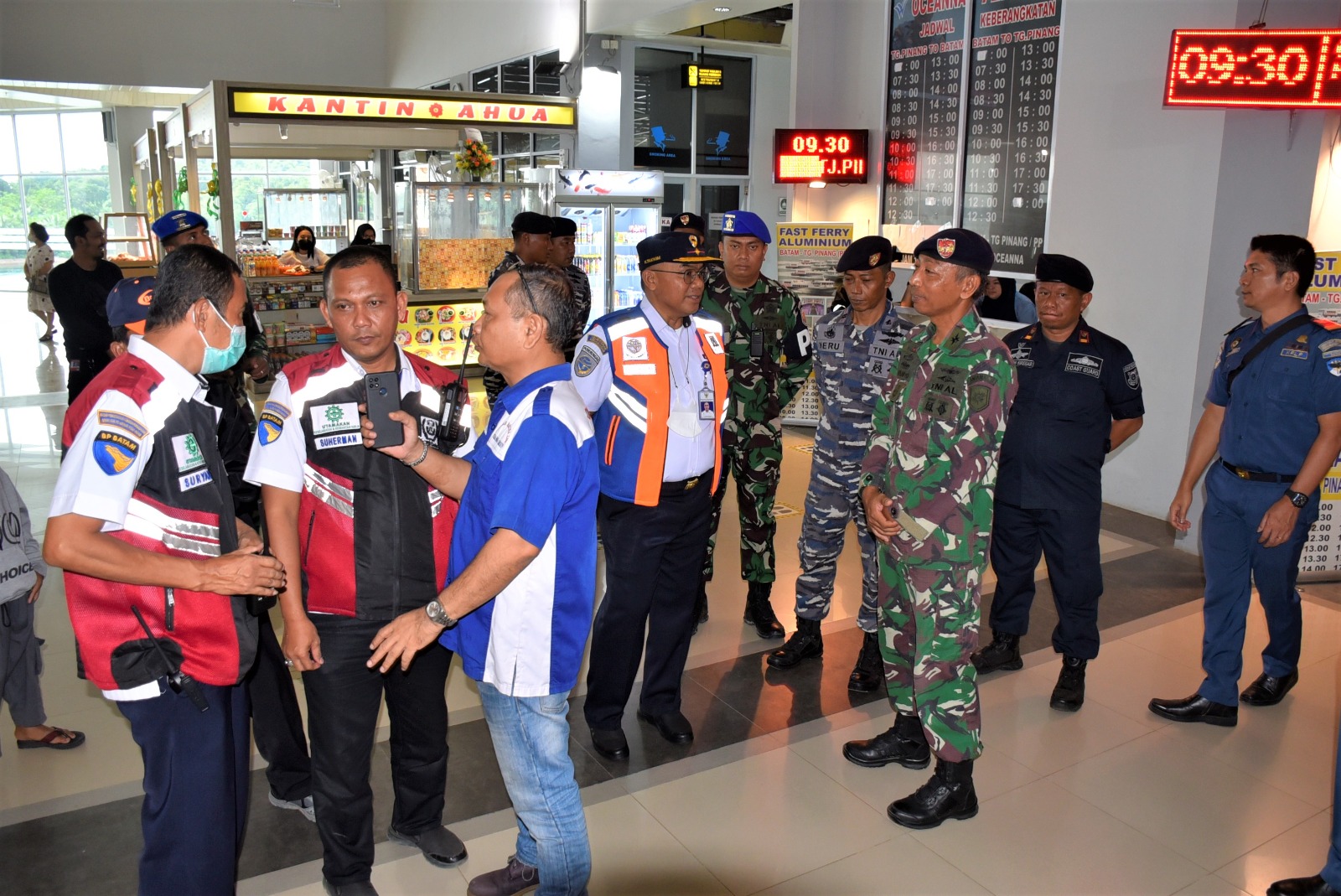 Satrol Lantamal IV Bersinergi Dengan KSOP Batam Sosialisasikan Peduli ...