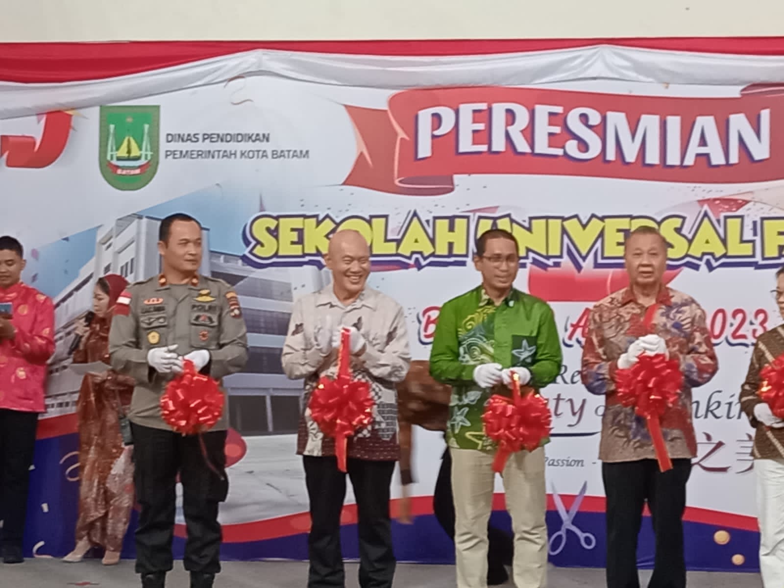 Hadiri Universal Family Sekupang, Kapolsek Dukung Yayasan Ciptakan Terobosan Belajar - MataKepri ...