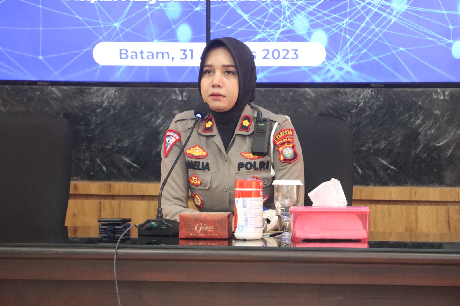 Kompol Cut Putri Amelia Pimpin Latihan Pra Ops Zebra Seligi 2203 - MataKepri || Portal Berita ...