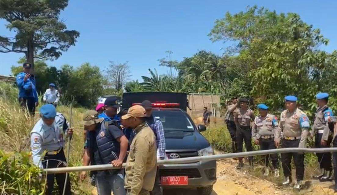 Polresta Barelang dan Tim Gabungan Razia Tambang Pasir Ilegal Kawasan ... Polresta Barelang dan Tim Gabungan Razia Tambang Pasir Ilegal Kawasan ...