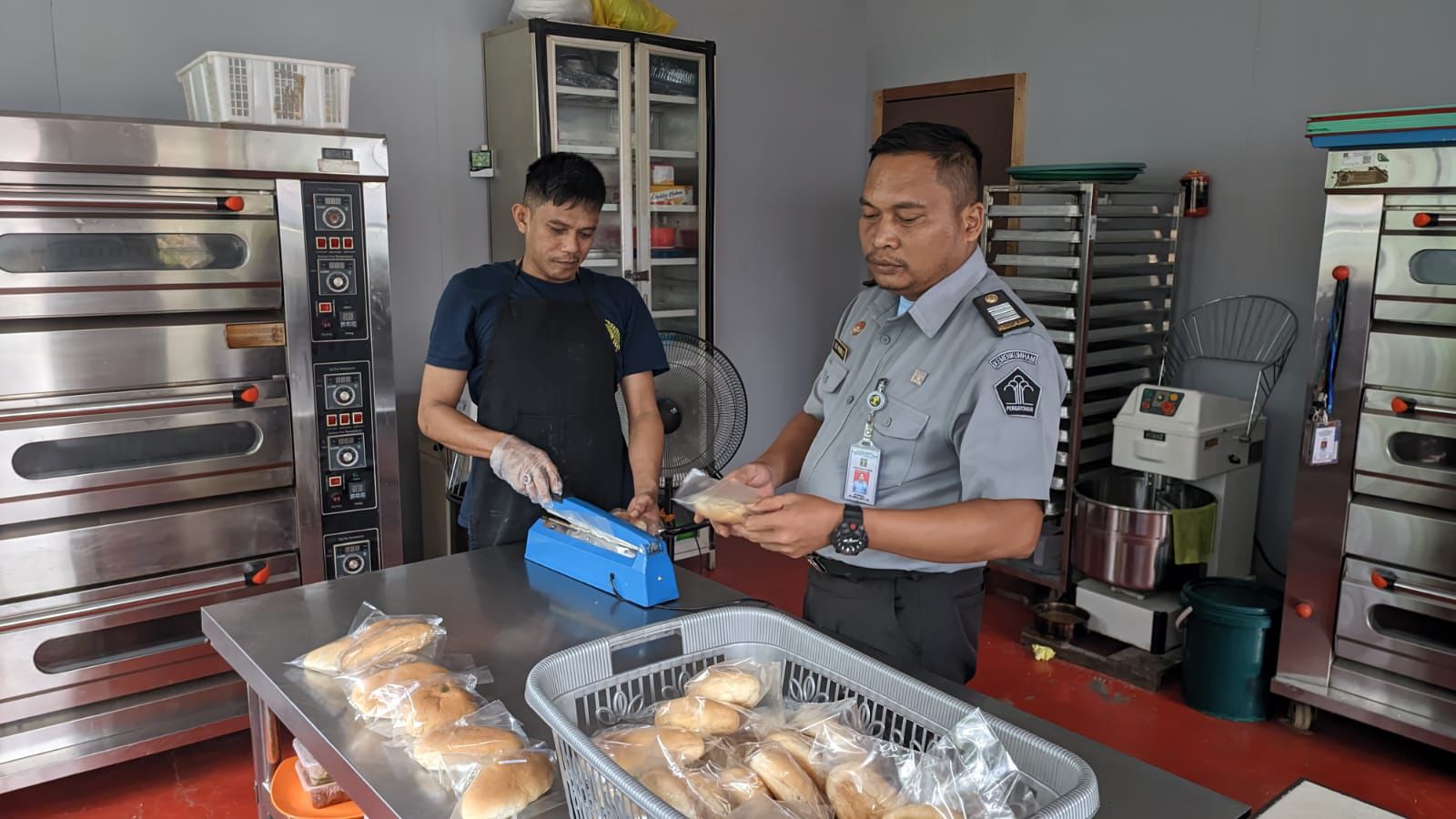 Inspiratif, WBP Lapas Batam Dibekali Keterampilan Pembuatan Roti ...