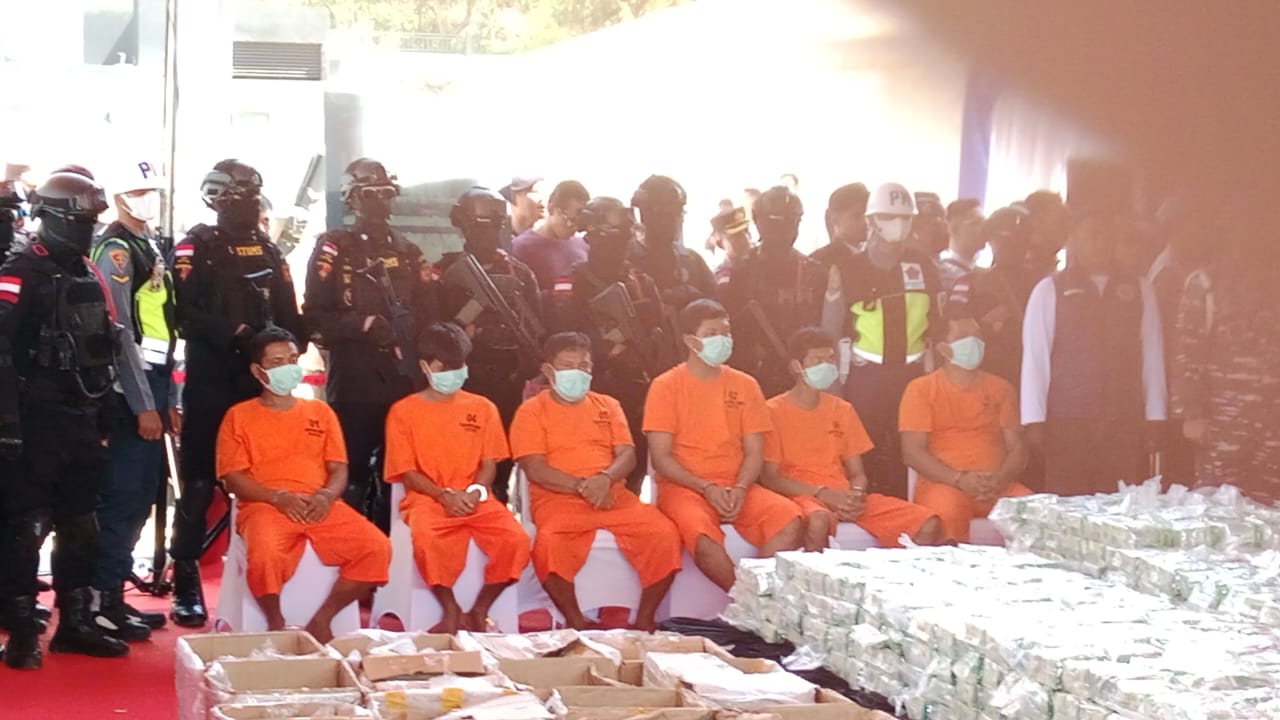 Tim Gabungan Gagalkan Upaya Penyelundupan Sabu Terbesar Sepanjang Sejarah - MataKepri || Portal ...